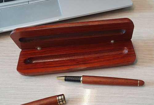 Шариковая ручка в деревянном корпусе