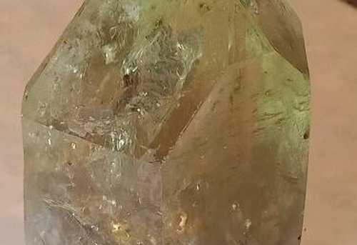 Крупный кристалл Цитрина