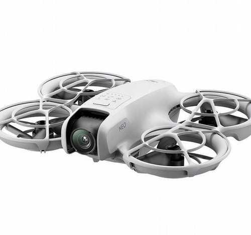 Дрон DJI Neo Fly More Combo / квадракоптер