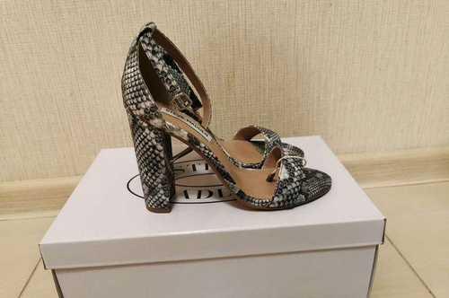 Сандалии женские оригинал Steve Madden