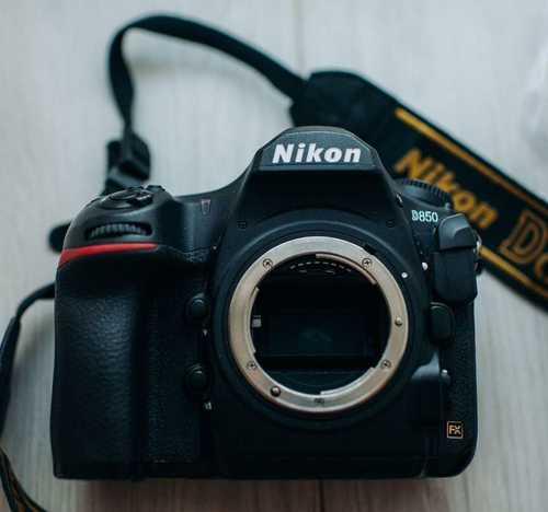 Nikon D850 body