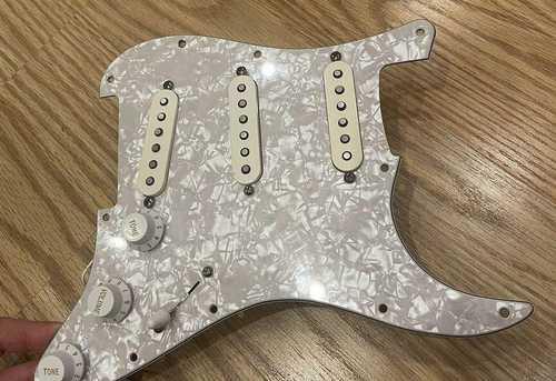 Пикгард в сборе Stratocaster Fender Player SSS