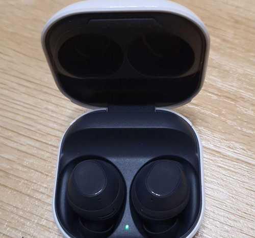 Беспроводные наушники samsung galaxy buds FE