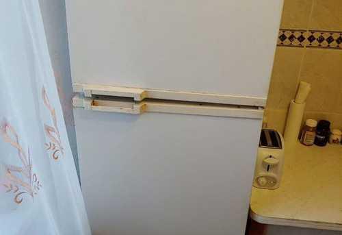 Холодильник Атлант б/у рабочий