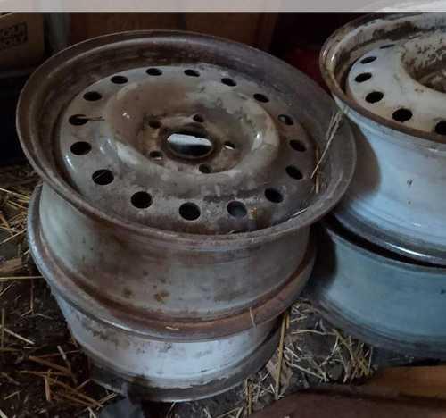 Диски на Волгу r15