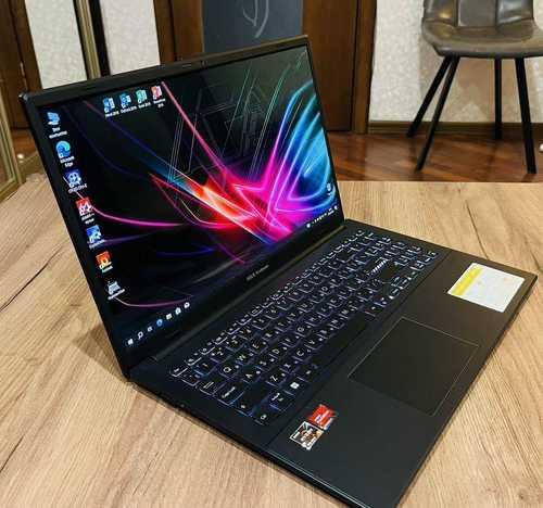 Ноутбук Asus 15.6"oled Ryzen 16Gb SSD