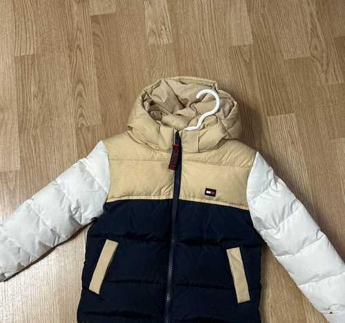 Tommy hilfiger куртка 104