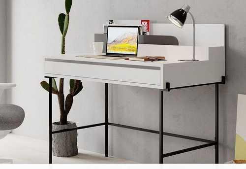 Письменный стол дизайнерский / новый, в наличии