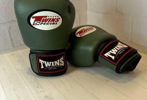 Боксерские перчатки twins 14 oz