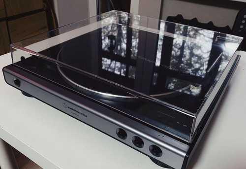 Виниловый проигрыватель Audio-Technica AT-LP60xusb