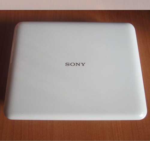 Портативный DVD-плеер Sony DVP-FX750