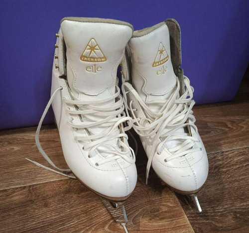 Фигурные коньки jackson elle