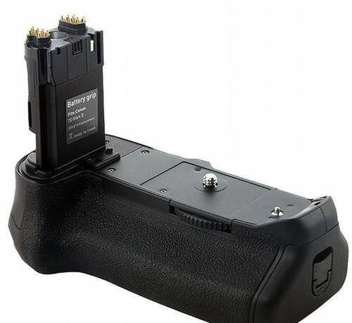 Батарейный блок Travor для Canon 7D Mark II
