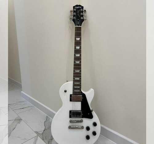 Электрогитара Epiphone Les Paul Studio + кейс