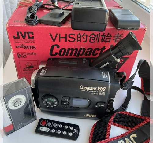 Видеокамера JVC Compact VHS