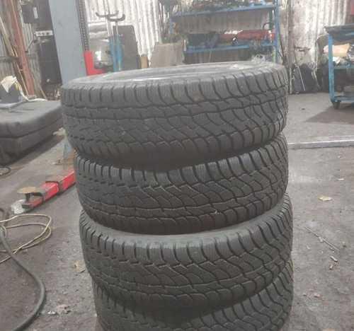 Viatti Bosco S/T V-526 215/65 R16 25L