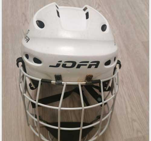 Хоккейный шлем с маской "Jofa 690L"