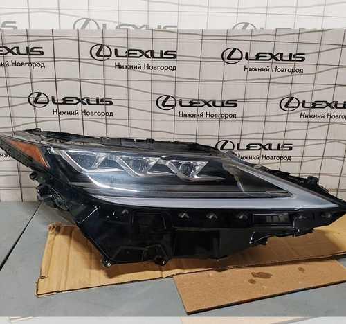 Фара LED передняя правая Lexus RX 8114548F70