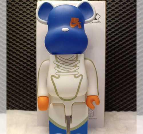 Bearbrick Nike sb 400%