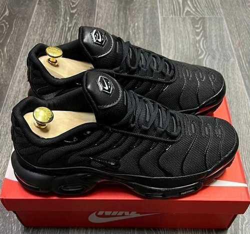 Кроссовки Nike Air Max Tn Plus