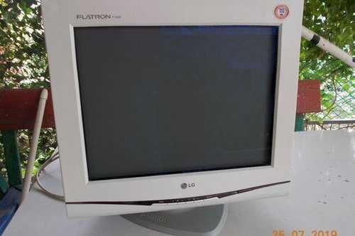 Монитор LG Flatron F700B