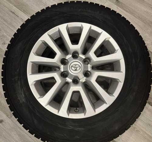 Продаю шины с дисками Nokian 265/60 R18 114r xl