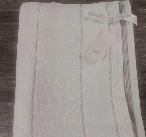 Полотенце с биркой zara home