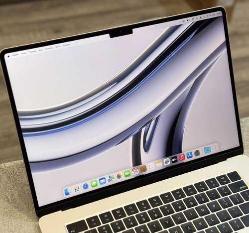 MacBook Air 15 M2 8/256 в идеале, АКБ 100