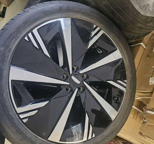 Оригинальные колеса для Geely Atlas New 245/45 R20