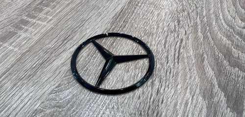 Эмблема багажника Mercedes - Черный глянец - Новая