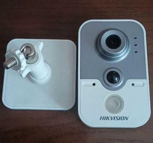 IP камера Hikvision DS-2CD2420F-I 2.8mm