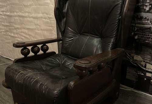 Винтажное кожаное кресло