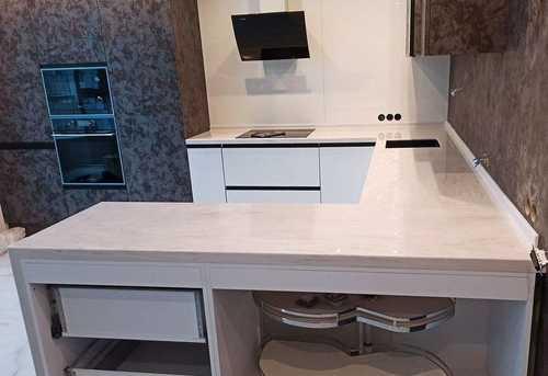 Столешница из камня Corian с мойкой Omoikiri м2/р