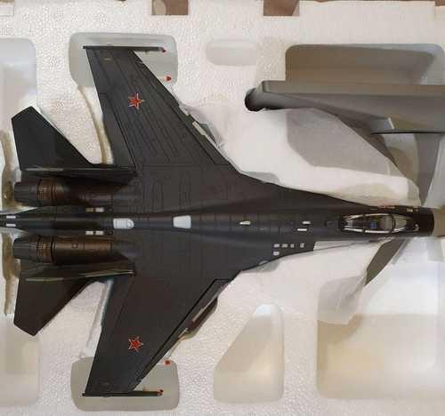 Модель самолёта су-35, М 1:72, металл