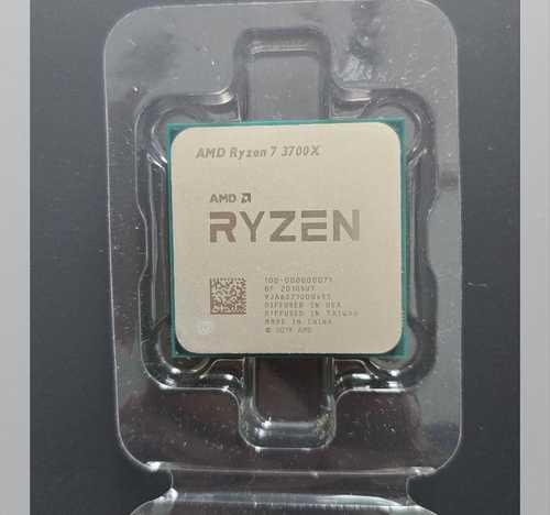 Процессор AMD Ryzen 7 3700X