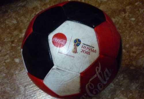 Футбольный мяч Coca Cola 2018