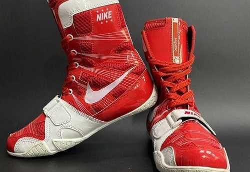 Боксерская обувь Nike RED