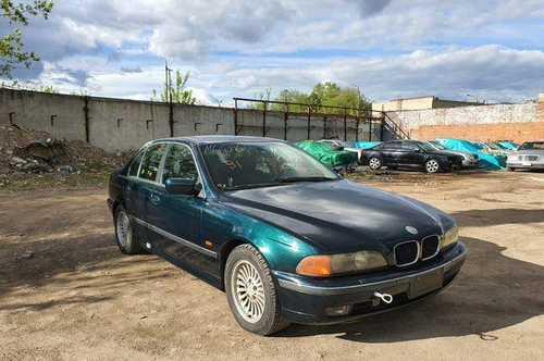 В разбор BMW E39 528 из Японии