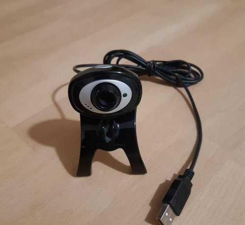 Веб-камера Trust Chat Webcam 16430 -02 б/у