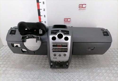 Торпедо (панель передняя) для Renault Megane 2