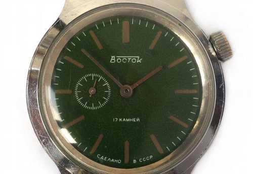 Часы Восток СССР боковая секундная стрелка зеленый