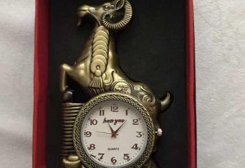 Сувенир часы настольные в виде козла