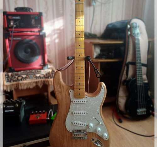 Электрогитара типа Fender Stratocaster