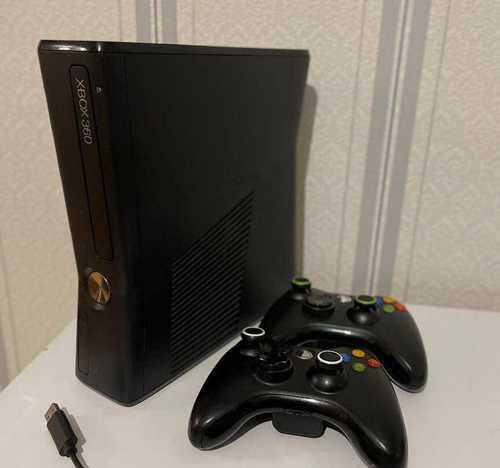 Xbox 360 slim 250 gb