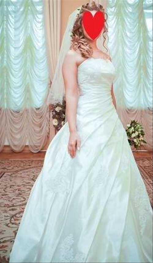 Свадебное платье атласное белоснежное 42-44 р