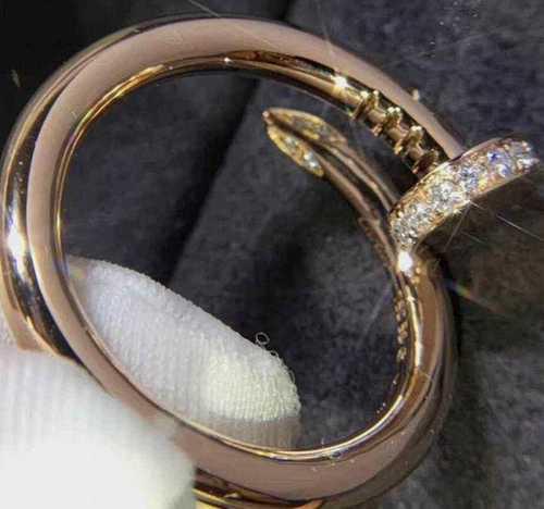 Кольцо Cartier Juste un Clou из розового золота 0,04ct