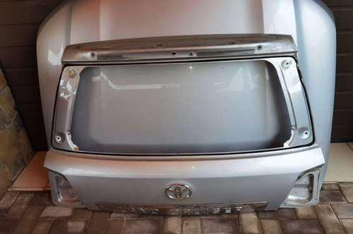 Toyota Land Cruiser 200 крышка Багажника 12-15 г