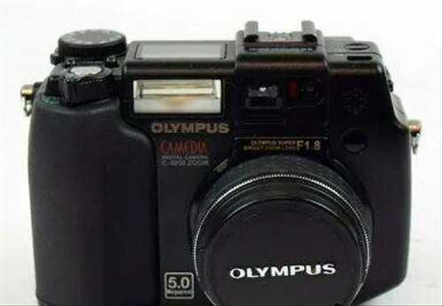 Olympus 5050 (5Mp) +кожанный кофр+подводный бокс