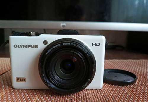 Топовый компактный фотоаппарат Olympus XZ-1