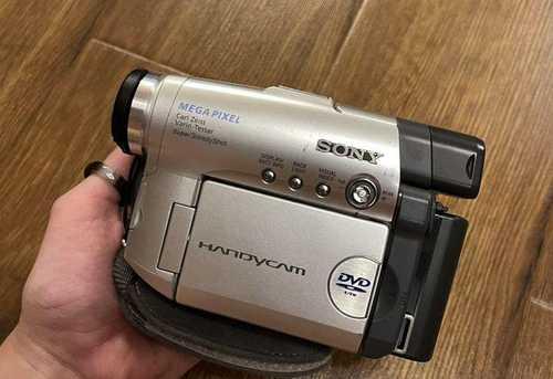 Видеокамера Sony Handycam DCR-DVD205E